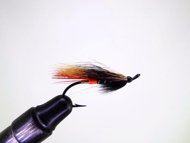 RED BUTT ÉCUREUIL – Mouche Expert